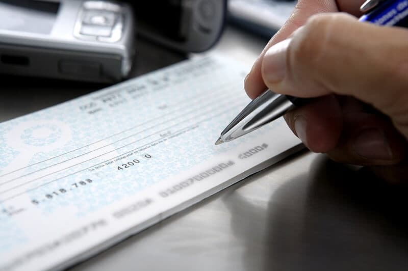 4 Smart Ways To Cash Personal Checks Where How 